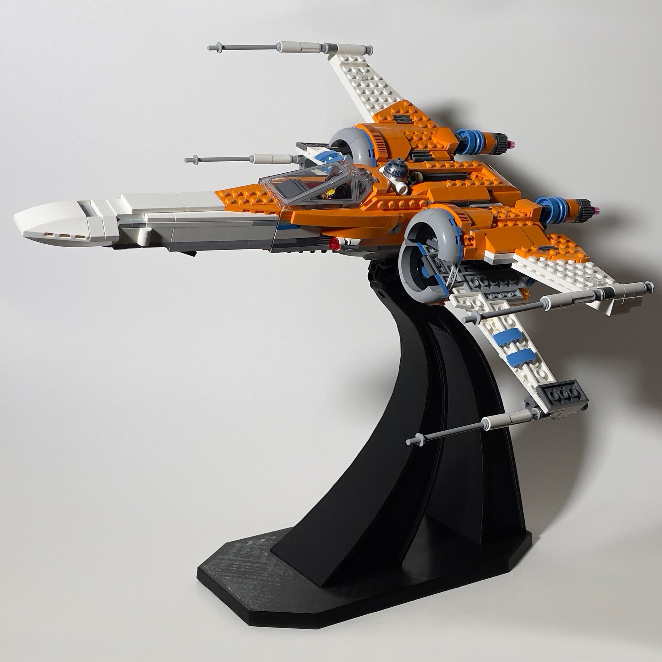 Standard Medium LEGO Display Stand – BrickStands